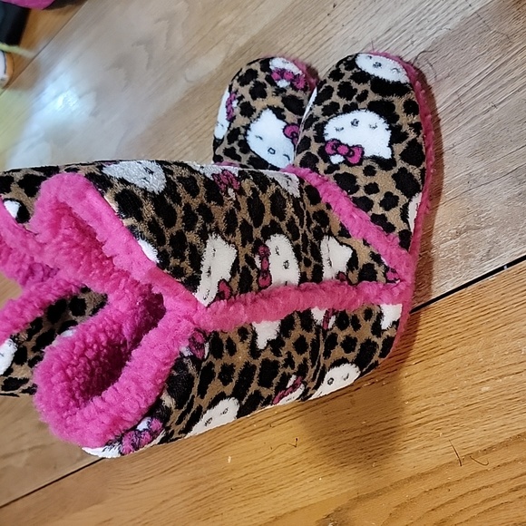 Hello Kitty | Shoes | Hello Kitty House Slippers | Poshmark